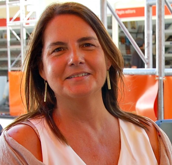 Opinió: Maria Llopis 'Traduir és un acte d'amor' L'illa dels llibres